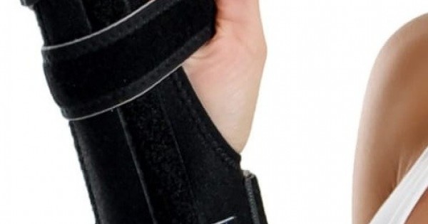 Bokserska Ortoza za Ruku i Prste – Fiksacija za Levu ili Desnu Ruku ...